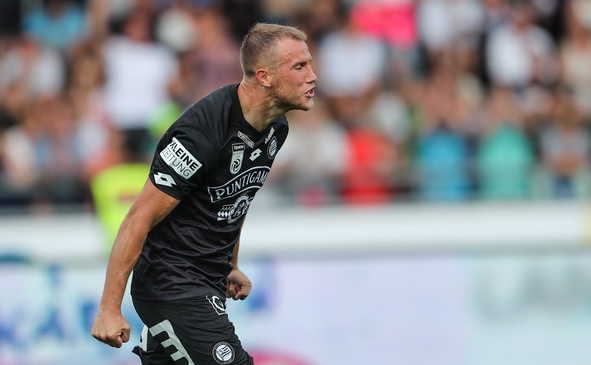 Bekim Balaj nuk përmbahet në Austri, gjen dy gola përpara se të kthehet ...